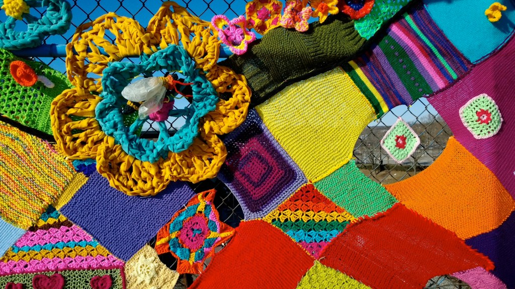 graffiti knitting AKA yarn bombing – ACTS OF FIBER